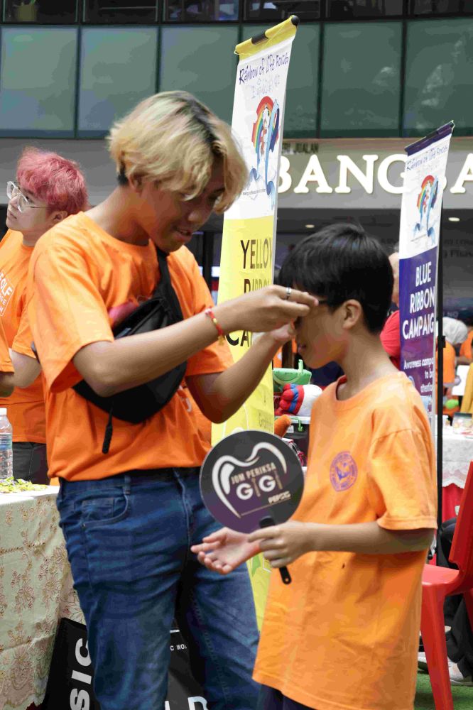 2024-rolf-orange-ribbon-031 | Rainbow of Life Forces