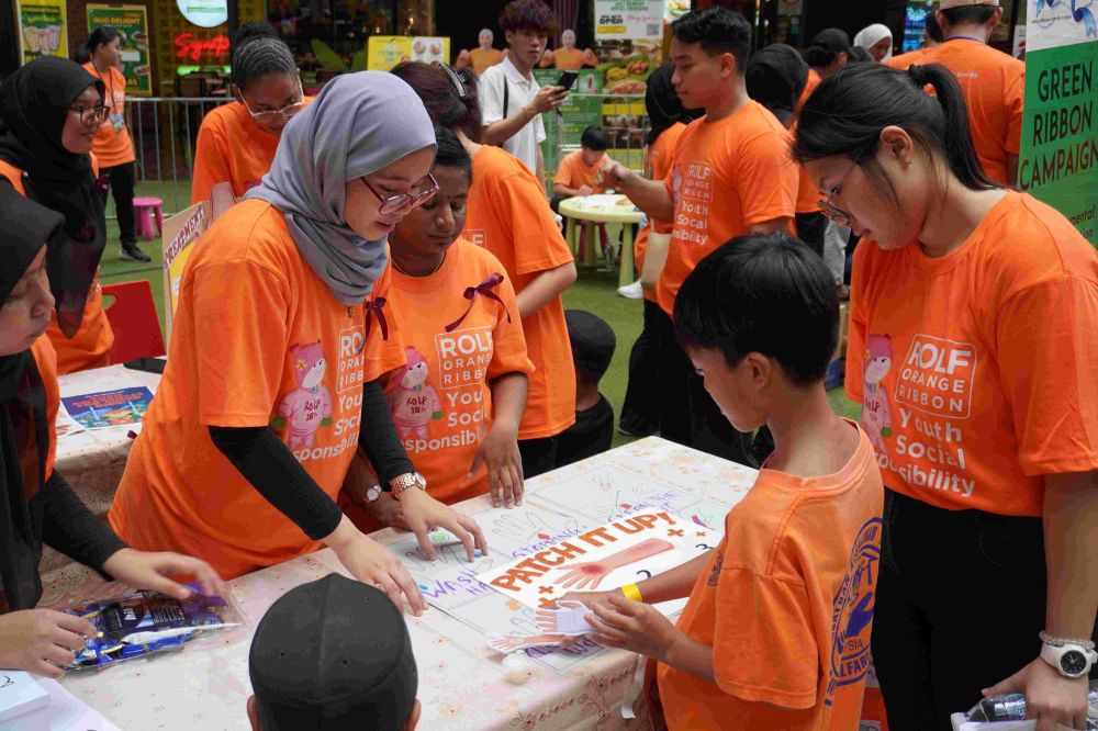 2024-rolf-orange-ribbon-052 | Rainbow of Life Forces