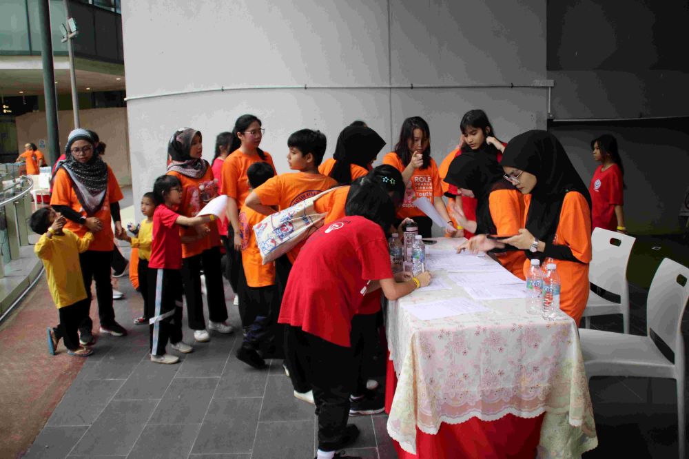 2024-rolf-orange-ribbon-111 | Rainbow of Life Forces