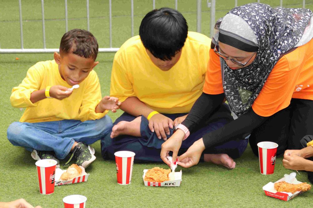 2024-rolf-orange-ribbon-142 | Rainbow of Life Forces