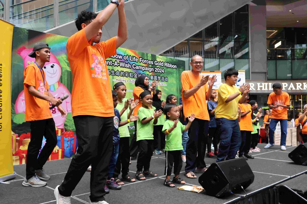 2024-rolf-orange-ribbon-171 | Rainbow of Life Forces