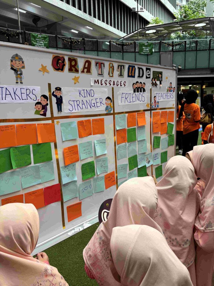 2024-rolf-orange-ribbon-183 | Rainbow of Life Forces